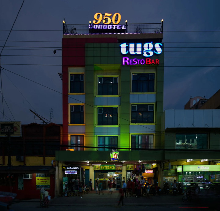 950 Condotel - Mabalacat