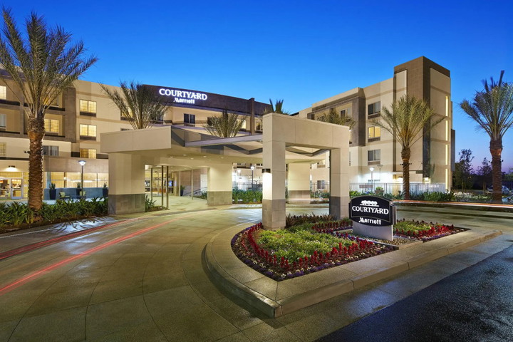 Courtyard By Marriott Long Beach Airport - Bellflower, CA