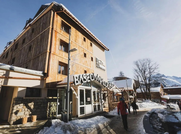 Base Camp Lodge Les 2 Alpes - Les Deux Alpes, France