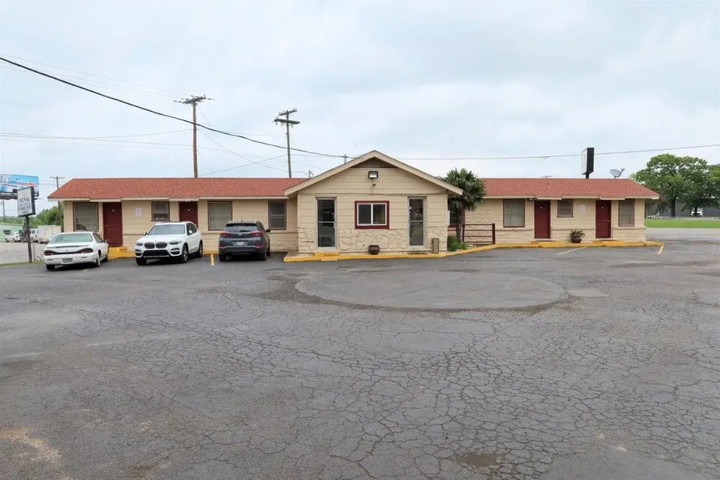 Royal Inn - Stephenville, TX