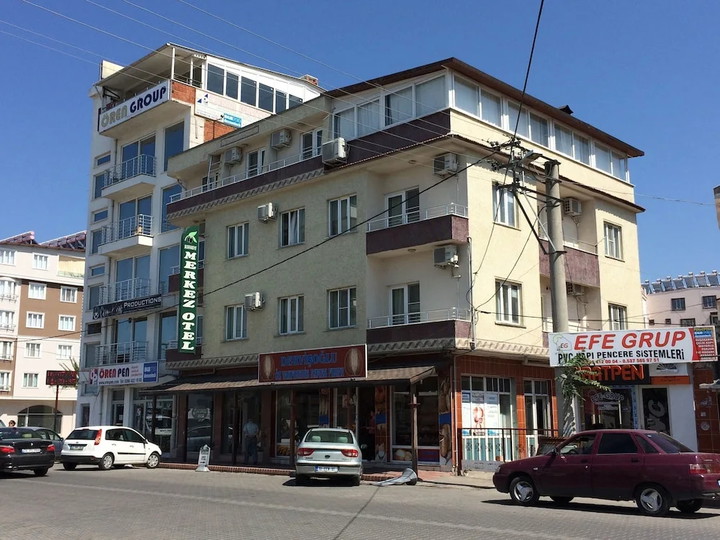 Burhaniye Merkez Otel - Burhaniye