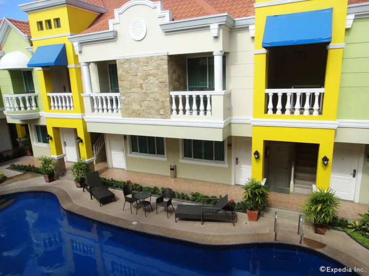Prism Hotel - Mabalacat