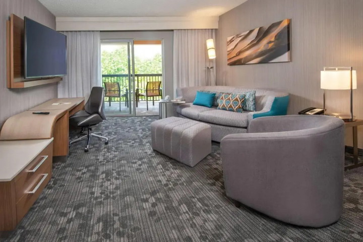 Comfort Inn & Suites - Allentown, PA