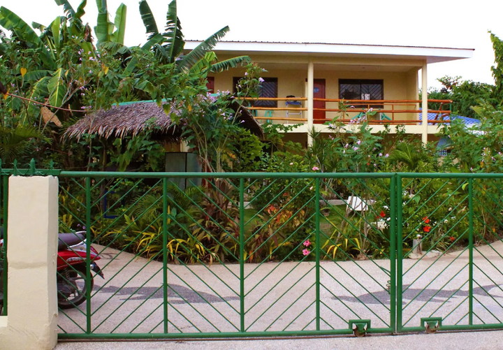 Blue Abyss Resort - Moalboal