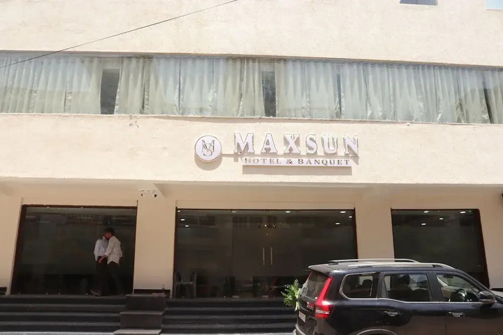 Hotel Maxsun Gwalior - Gwalior