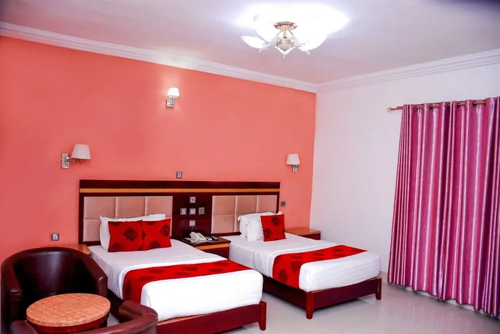 Milton Park Resorts - Kano