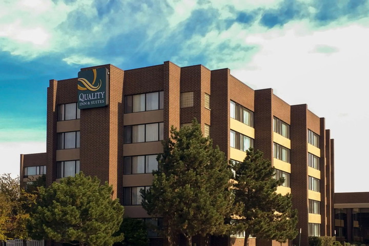 Quality Inn & Suites Orland Park - Chicago - Country Club Hills, IL
