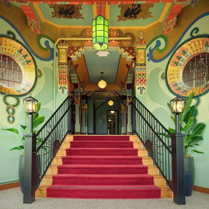 The Nirvana Apartment Hotel - Hollywood, CA