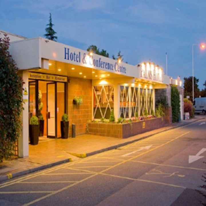 Palms Hotel & Retreat By Palette London Romford - Romford