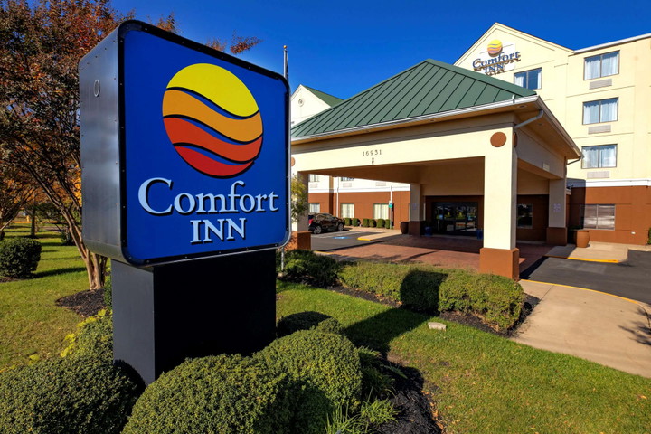 Comfort Inn Near Quantico Main Gate North - Dumfries, VA