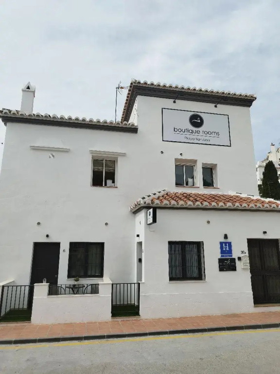 Boutique Rooms Playa Burriana - Nerja