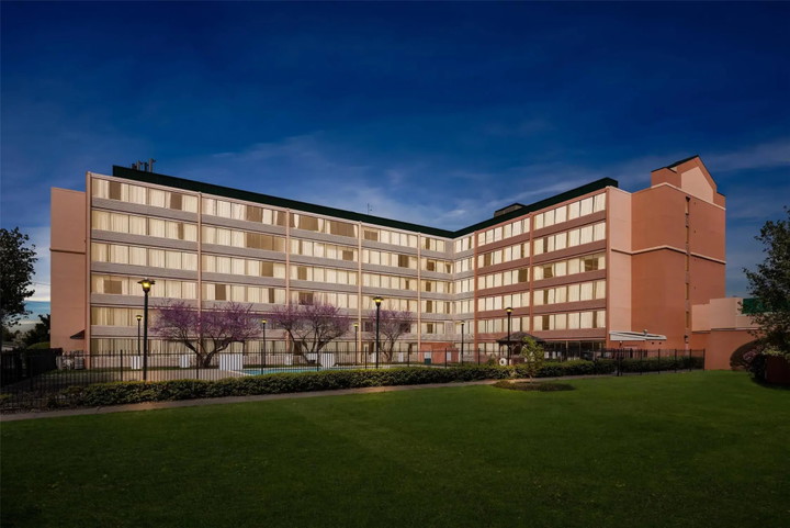 Quality Hotel Philadelphia Airport - Upper Darby, PA