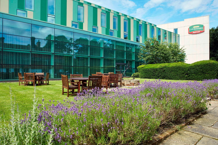 Courtyard By Marriott London Gatwick Airport - Crawley