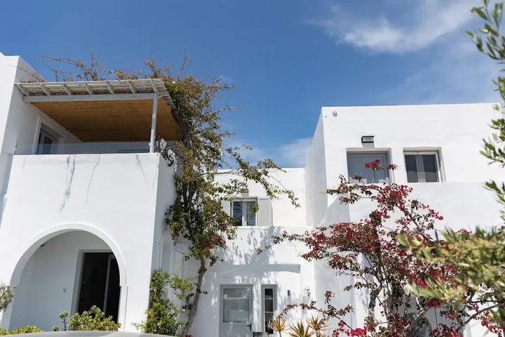 Sensia - Oia
