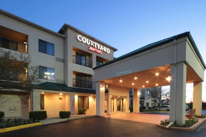 Courtyard Dayton North - Dayton, OH