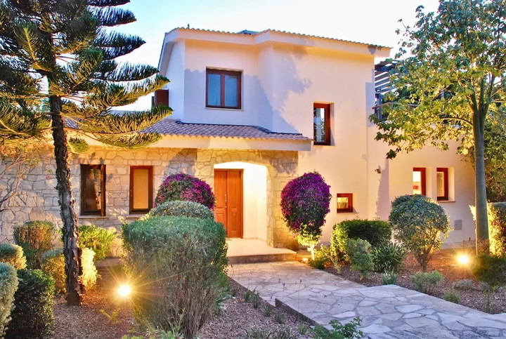 3 Bedroom Villa Pera 12 With 10x5m Private Pool, Within Walking Distance To Resort Village Square, Resort Facilities, Aphrodite Hills - Chipre