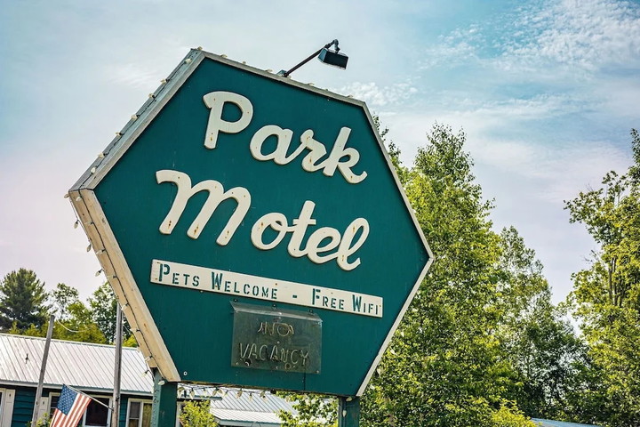 Park Motel And Cabins - Tupper Lake, NY