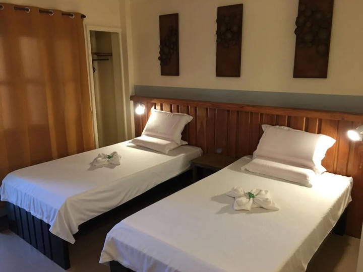 Ferellee Beachfront Inn - San Vicente, Philippines