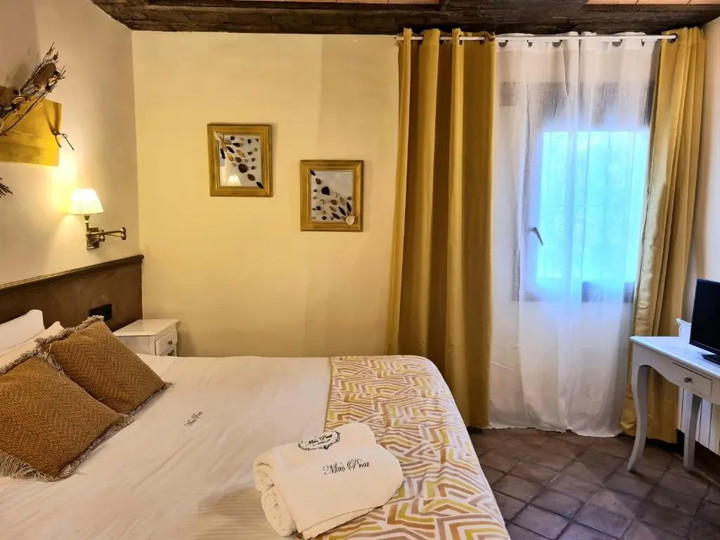 Hotel Rural & Spa Mas Prat - Pyrenees