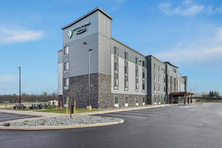 Woodspring Suites Medford Near I-5 - Medford, OR