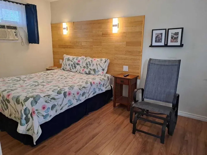 Three Islands Motel - Kawartha Lakes