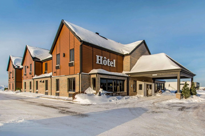 Econo Lodge Inn & Suites - Levis