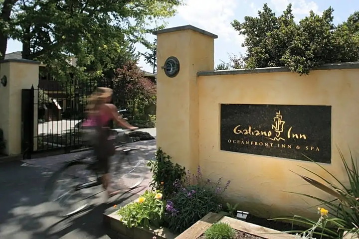 Galiano Oceanfront Inn & Spa - Vancouver Island