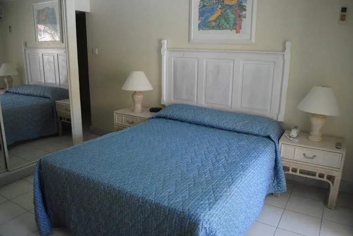 Sunbay Hotel - Bridgetown