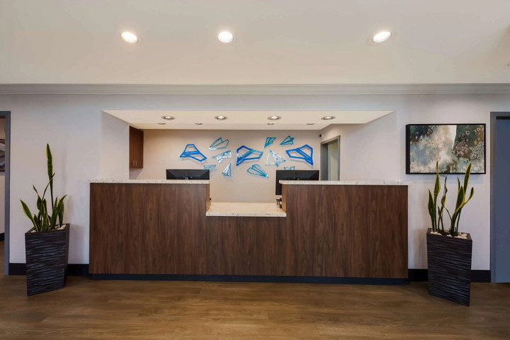 Best Western Inn & Suites Lemoore - Lemoore, CA