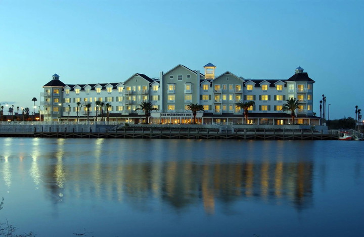The Waterfront Inn - Leesburg, FL