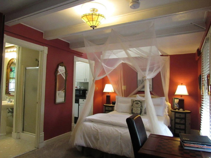 Peace & Plenty Inn Bed & Breakfast - St. Augustine, FL