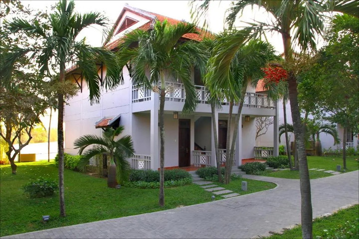 Hoi An Beach Resort - Hội An