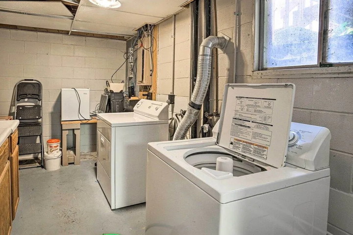 Centrally Located Sturgis Apt On Main St W/ Garage - Sturgis, SD