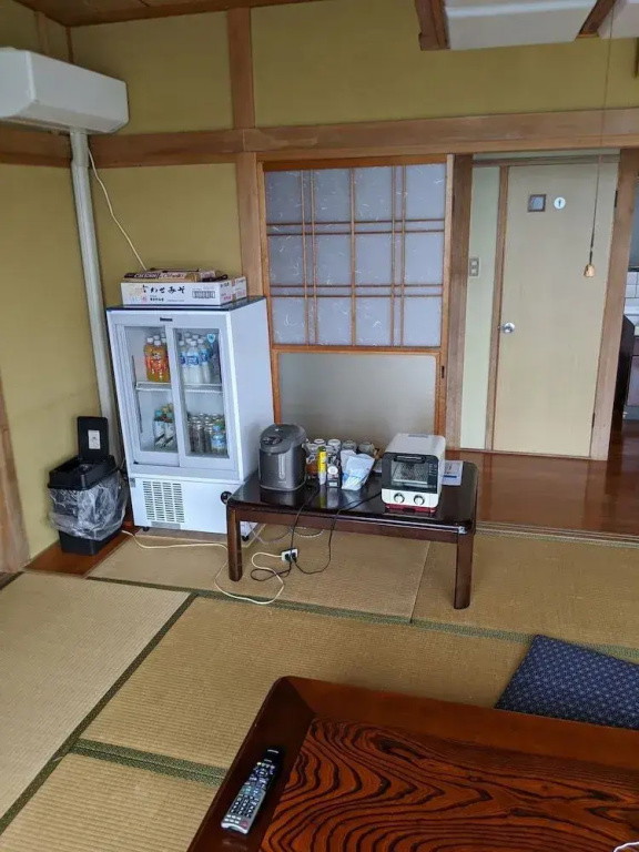 Minshuku Kamagari - Kure