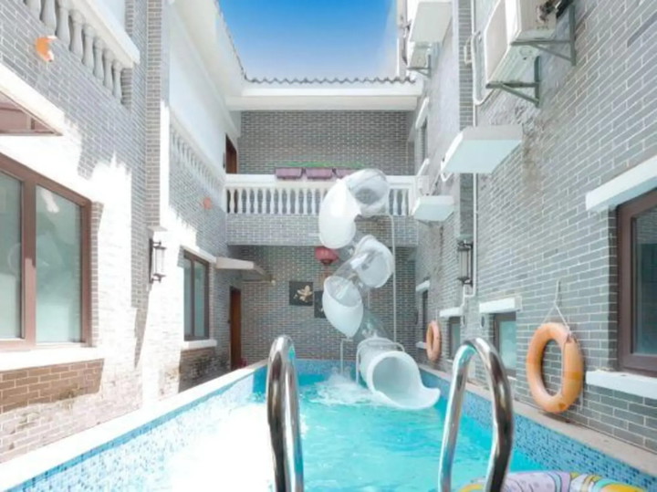 Xiaotang Bieyuan Art Hostel - Sanya