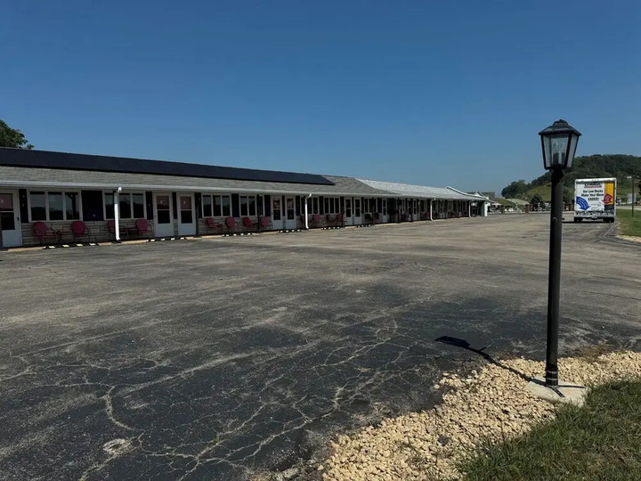 Grant Hills Motel - Galena, IL