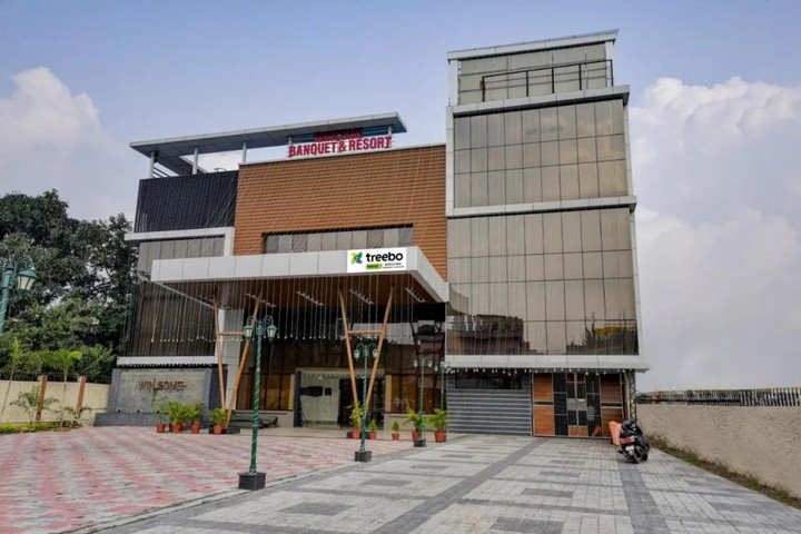 Treebo Winsome Resort With Swimming Pool - 
