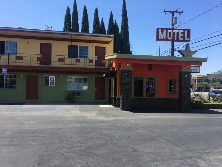 Orange Villa Park Motel - Brea, CA