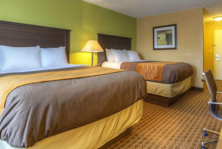 Quality Inn & Suites Chattanooga-east Ridge - Tennessee