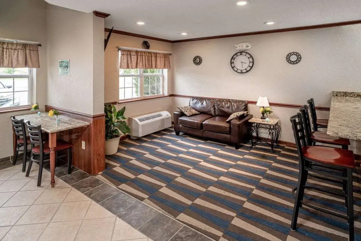 Microtel Inn & Suites By Wyndham Beckley East - Ghent, WV