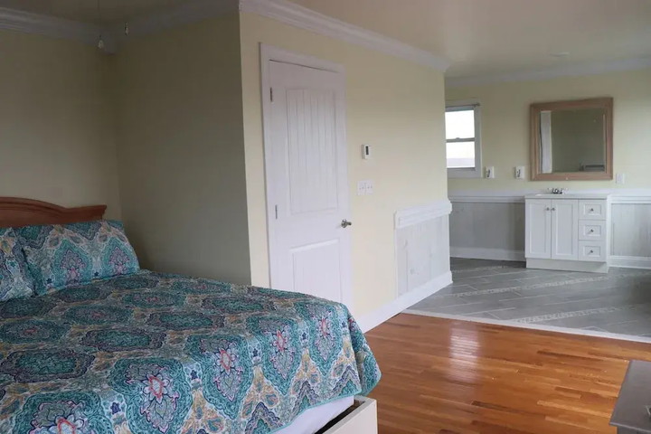1817 Oceanfront Bed & Breakfast - Kill Devil Hills, NC