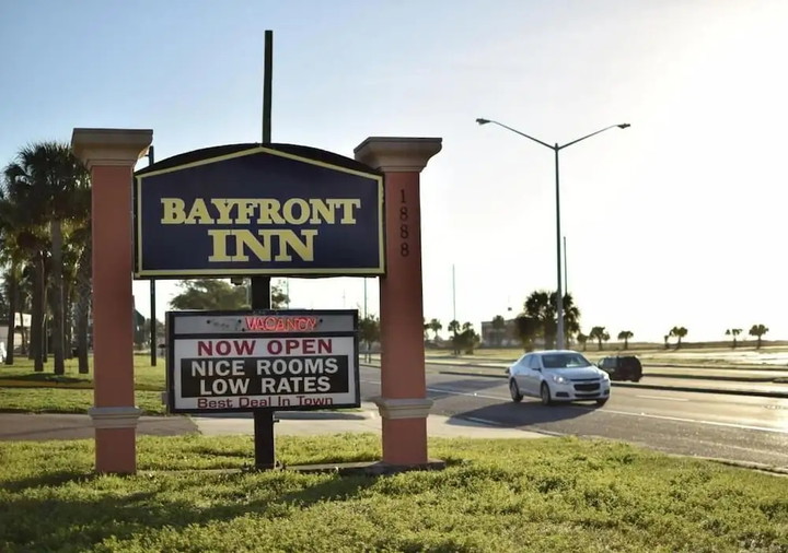 Bayfront Inn - Biloxi, MS