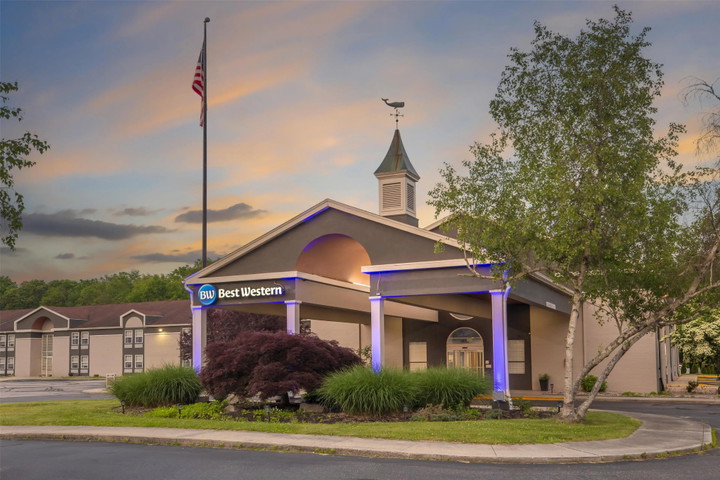 Best Western Mystic Hotel - Westerly, RI
