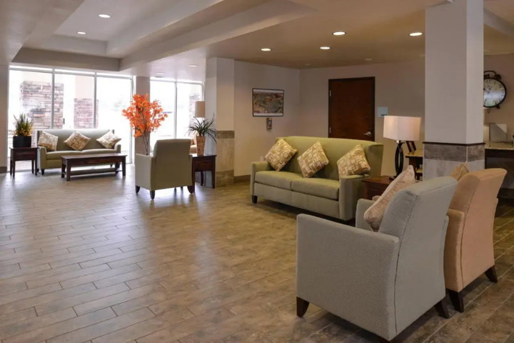 Holiday Inn Express & Suites Williams - Williams, AZ