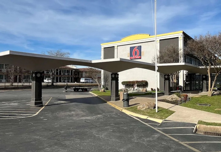 Studio 6 Mesquite, Tx – Town East - Rowlett, TX
