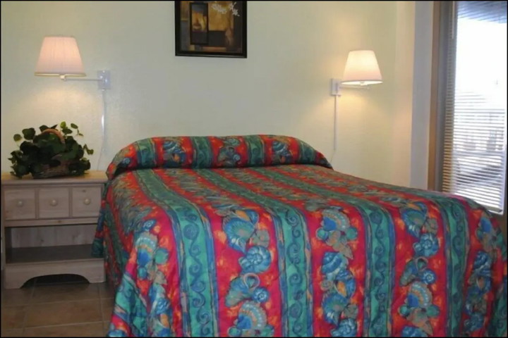 Howard Johnson By Wyndham Oceanfront Daytona Beach - Daytona Beach, FL
