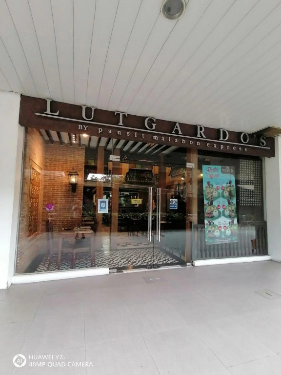 The Beacon Makati Staycation Suites - Makati