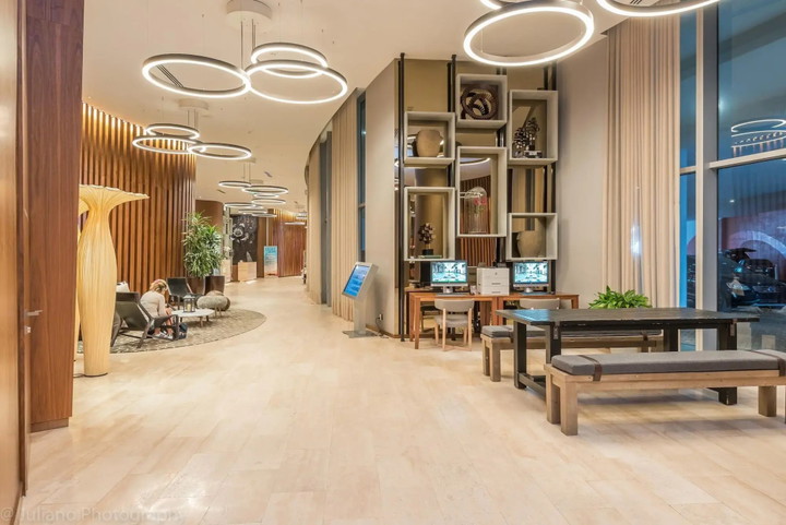 Private Ocean Condos - Hyde Beach Resort - Hallandale Beach, FL