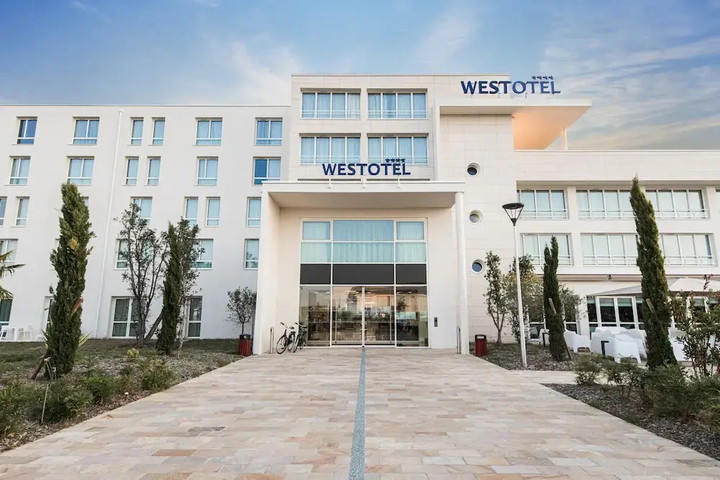 Westotel Tours Val De Loire - Touraine
