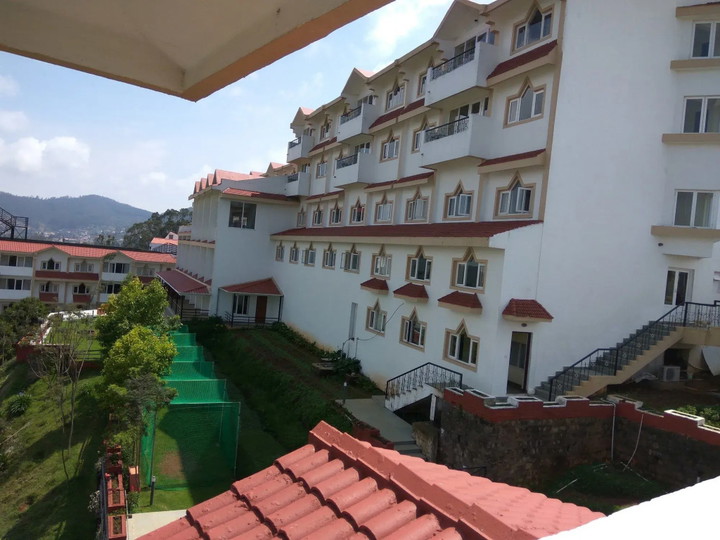 Sterling Ooty Elk Hill - Ooty